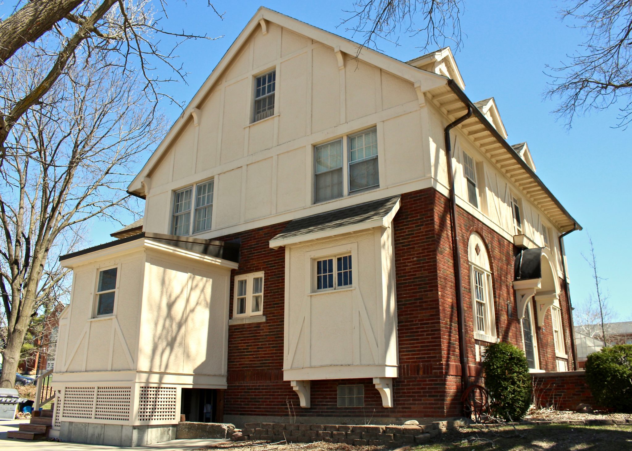 Smith/King International House – 1920s historic house with a built-in ...